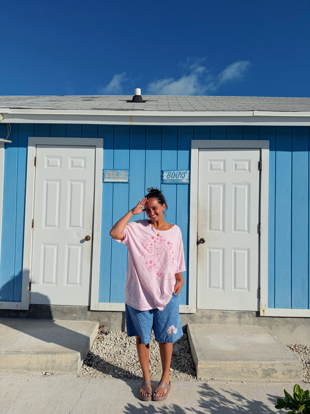 GO WITH THE FLOW TEE – Olive Lynn